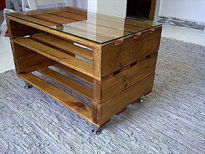 38 Wood Pallet Decorating Ideas with Creativity and Fun - 101 Pallets