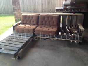 Pallet Sectional Sofa Tutorial - 101 Pallets