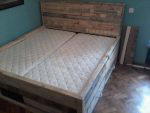 Pallet Bed Tutorial - Built-in Drawers under The Bed - 101 Pallets