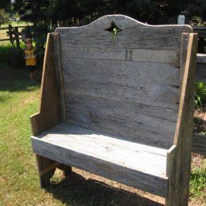 Rustic Pallet Bench - 101 Pallets