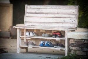 DIY Repurposed Pallet Shoe Rack Bench - 101 Pallets